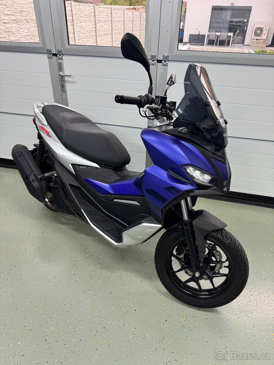 Aprilia sr gt 125 - Nymburk | Bazoš.cz