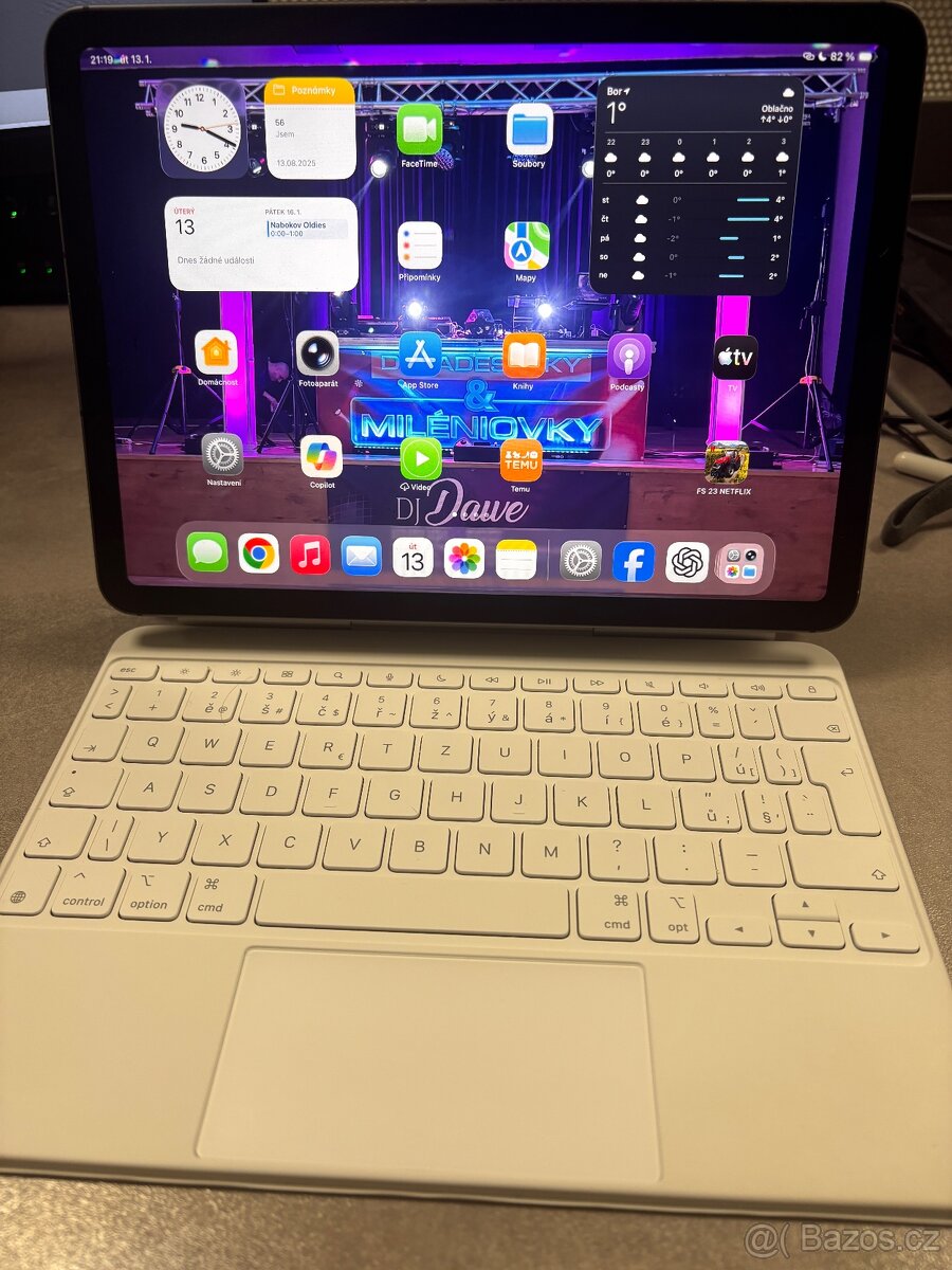 iPad Air 5. generace 256 GB + Apple Magic Keyboard (CZ) - Cheb | Bazoš.cz