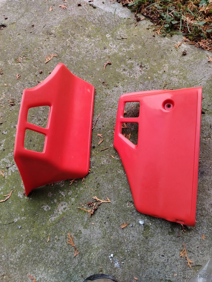 Plasty na motorku - Pardubice | Bazoš.cz