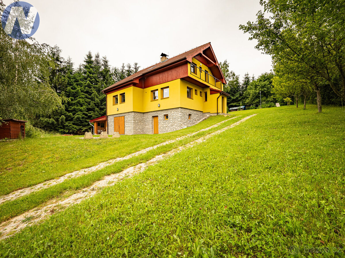 Vimperk prodej rodinného domu 227 m², pozemek 2327 m² - Prachatice | Bazoš.cz