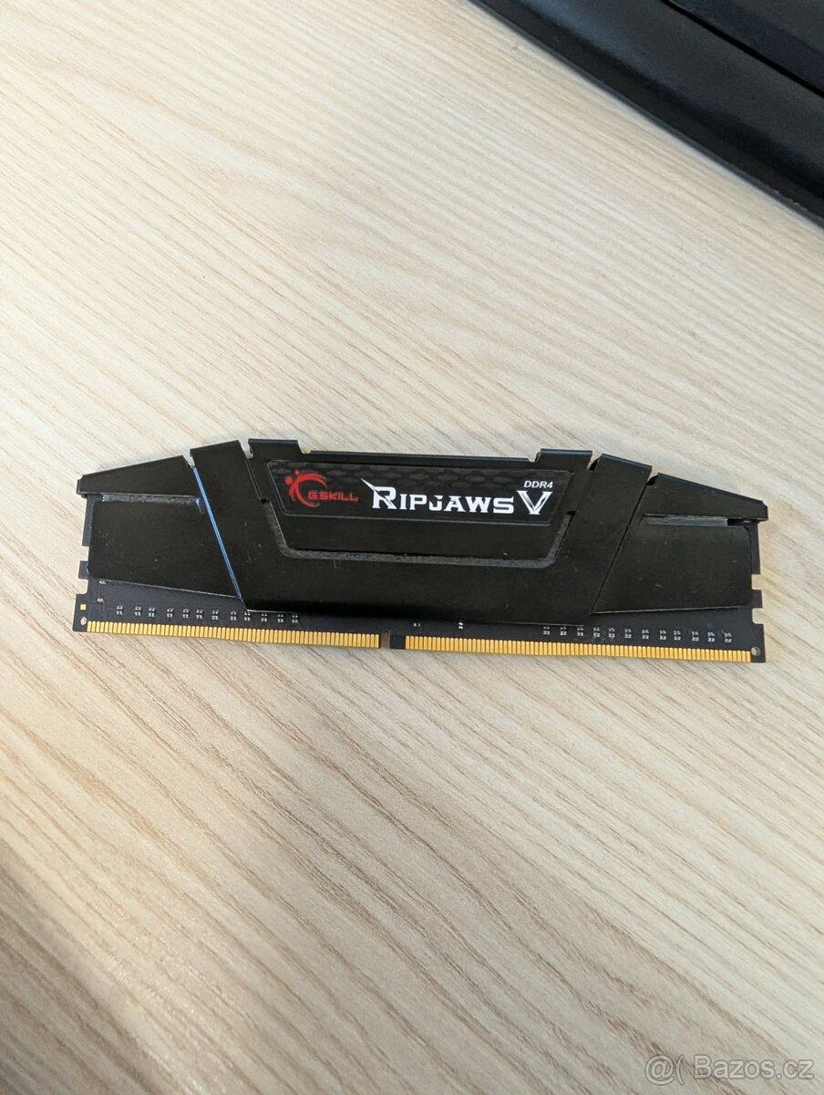 RAM G.Skill Ripjaws V Black 16GB DDR4 - Plzeň | Bazoš.cz