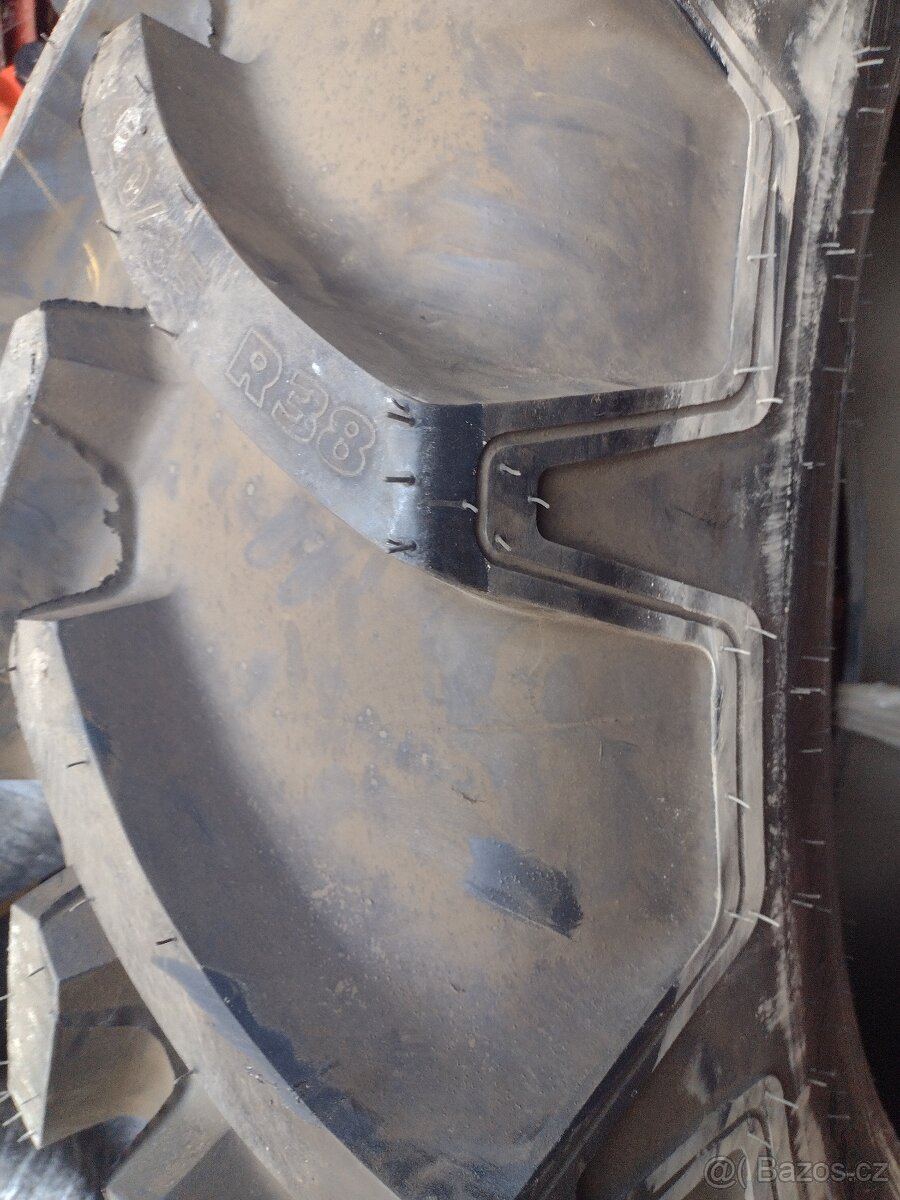 Traktorové pneu 420-85-R38 - Beroun | Bazoš.cz