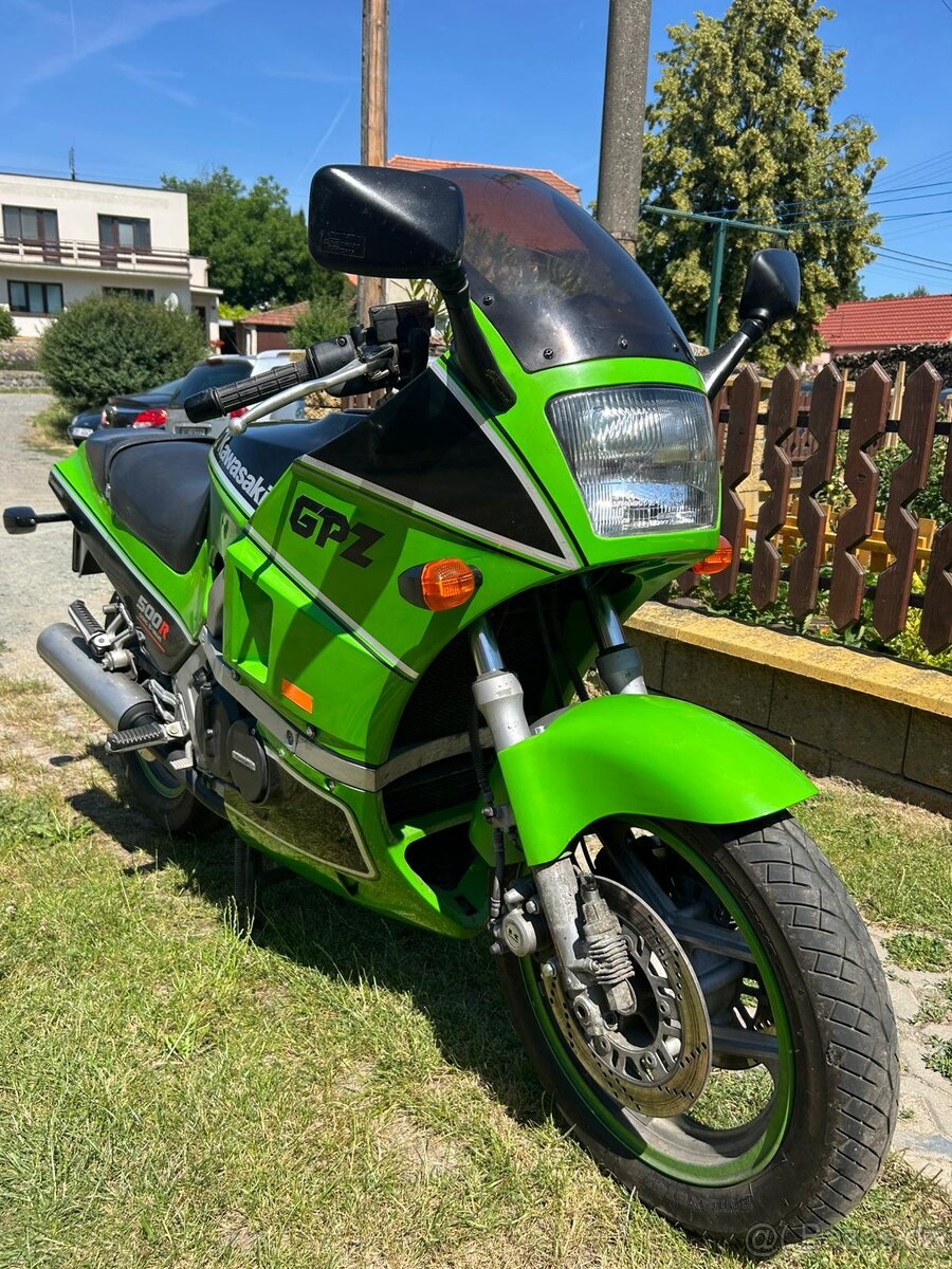 Kawasaki GPZ 600R(v TP jako ZX500) - Blansko | Bazoš.cz