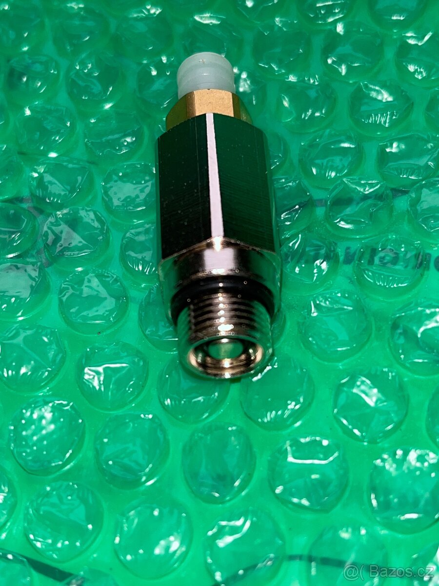 Tlakový ventil měchu VW Touareg II 7P Přední a Zadní - Liberec | Bazoš.cz