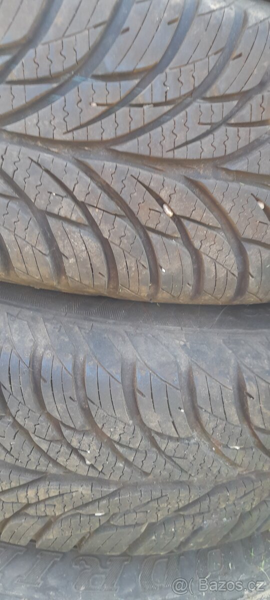 165/70/13 zimní, celoroční pneu s diskem (53) - Znojmo | Bazoš.cz