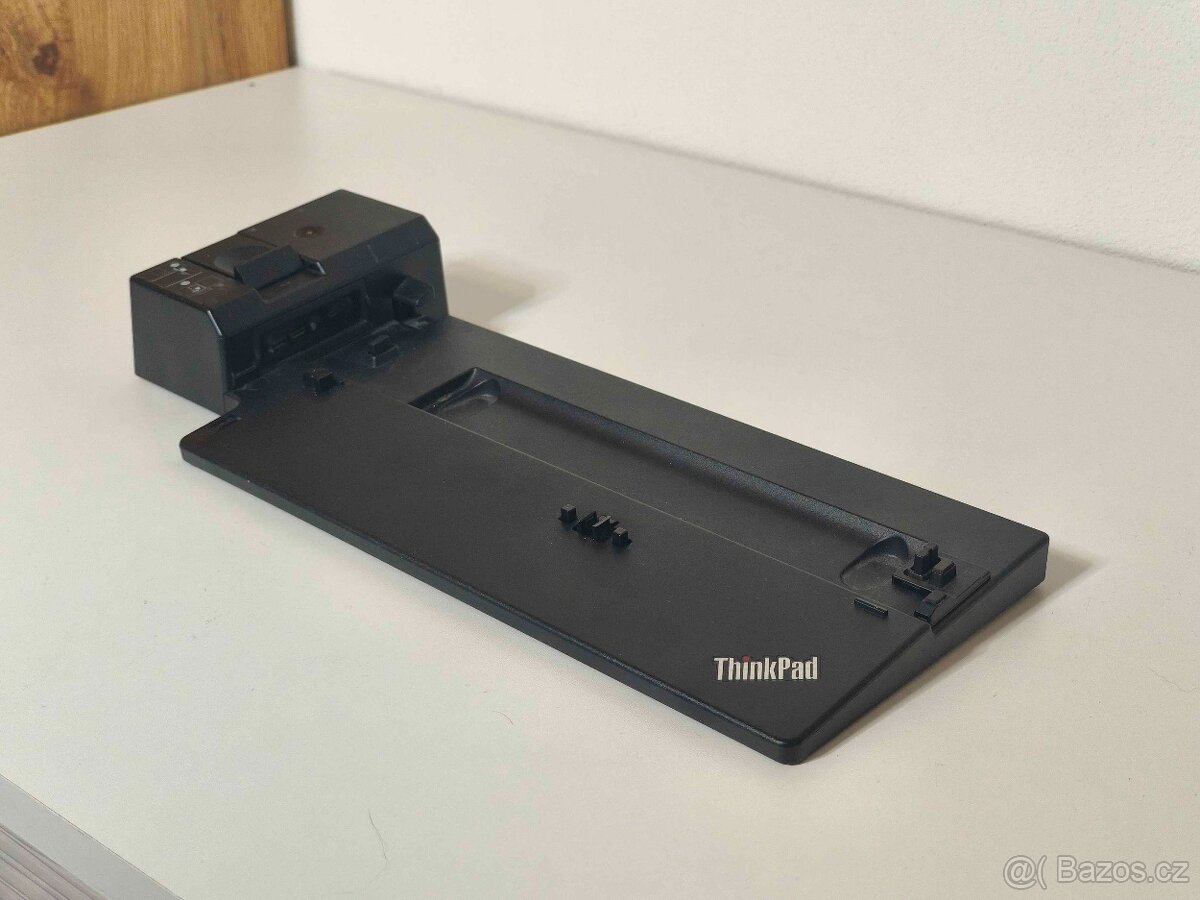 Lenovo Thinkpad Pro Docking Station 40AH - Bruntál | Bazoš.cz