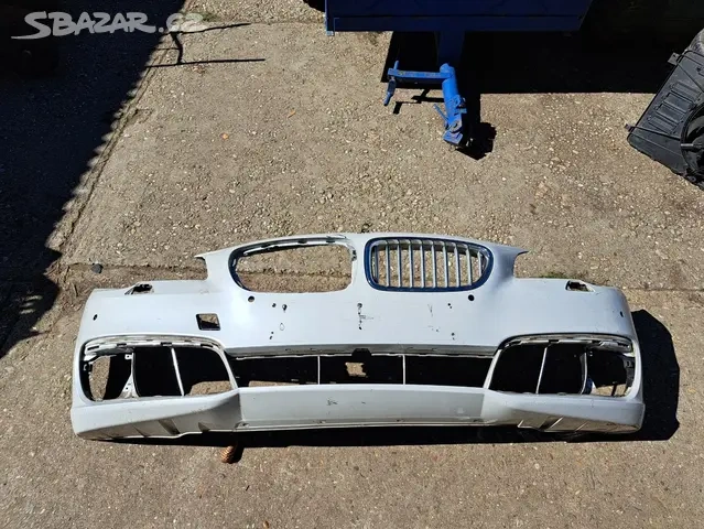 Přední nárazník bmw F10 F11 lehce poškozený viz foto možno o - Louny ...