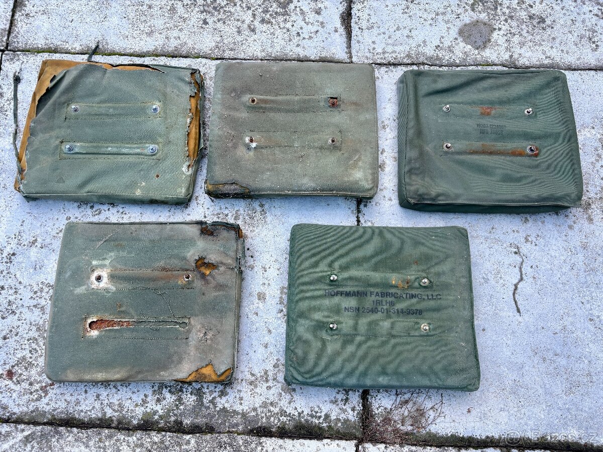 HUMVEE - HMMWV - podsedáky / opěráky k renovaci - ORIGINAL - Brno ...