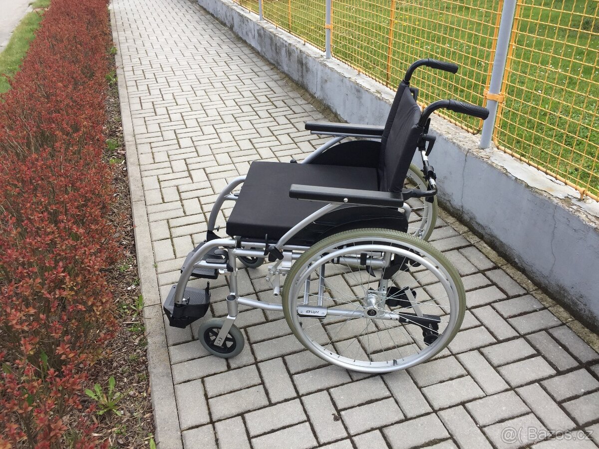 Mechanický invalidní vozík s roční zárukou - Plzeň | Bazoš.cz