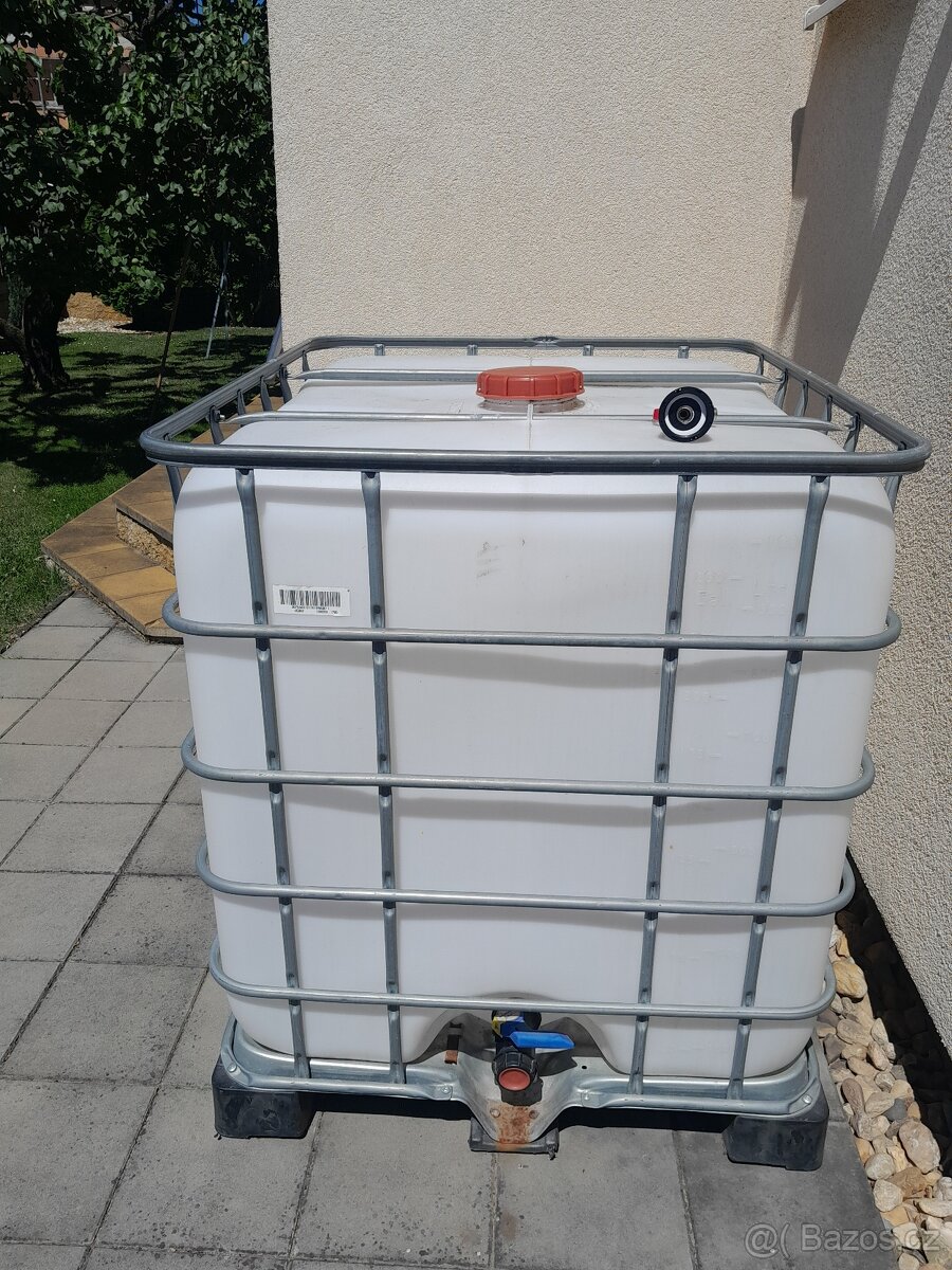 IBC kontejner 1000l + ventil - Brno | Bazoš.cz