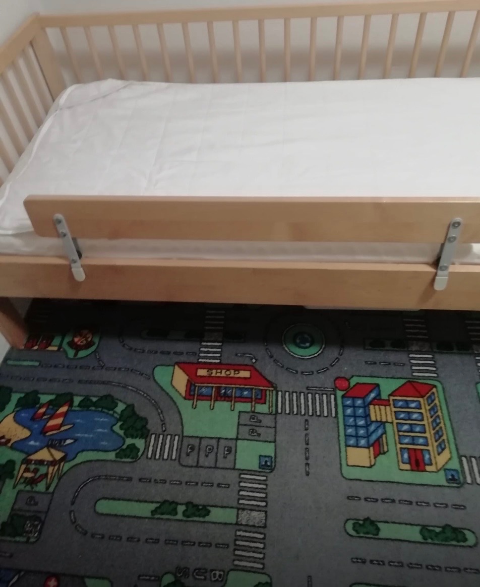 Dětská postel Ikea masiv se zábranou s matraci 165x75 cm - Zlín | Bazoš.cz