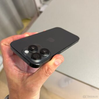 iPhone 16 Pro 256GB black titan, 12 měsíců záruka - Praha 2 | Bazoš.cz