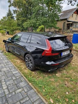 V60 T8 R-Design Black edition 2020 - Teplice | Bazoš.cz