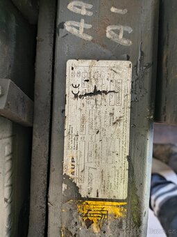 Širokoroztažný pozicionér+boční posuv 2,8T - Žďár nad Sázavou | Bazoš.cz