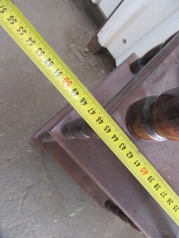 Nabízím starožitný secesní etažer-regál. Původní stav. Nejd - Hradec ...