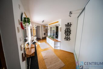 Prodej rodinného domu 287 m2, pozemek 3740 m2 - Jablonec nad Nisou | Bazoš.cz