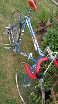 Silniční zavodní kolo Favorit F1 Speciál 1976 po renovaci. - Hradec Králové | Bazoš.cz